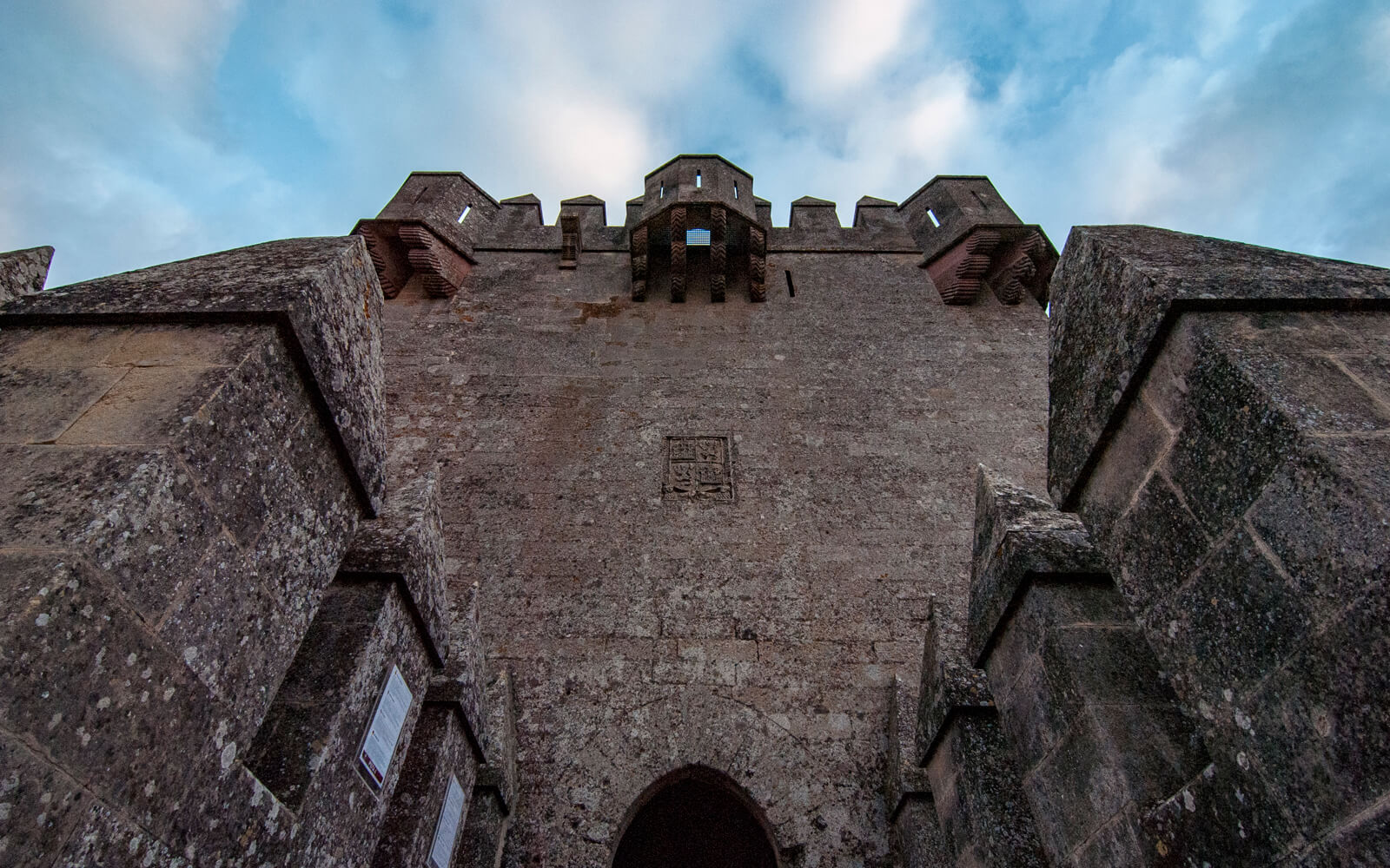 We offer you a selection of photos of the architecture of Almodóvar ...