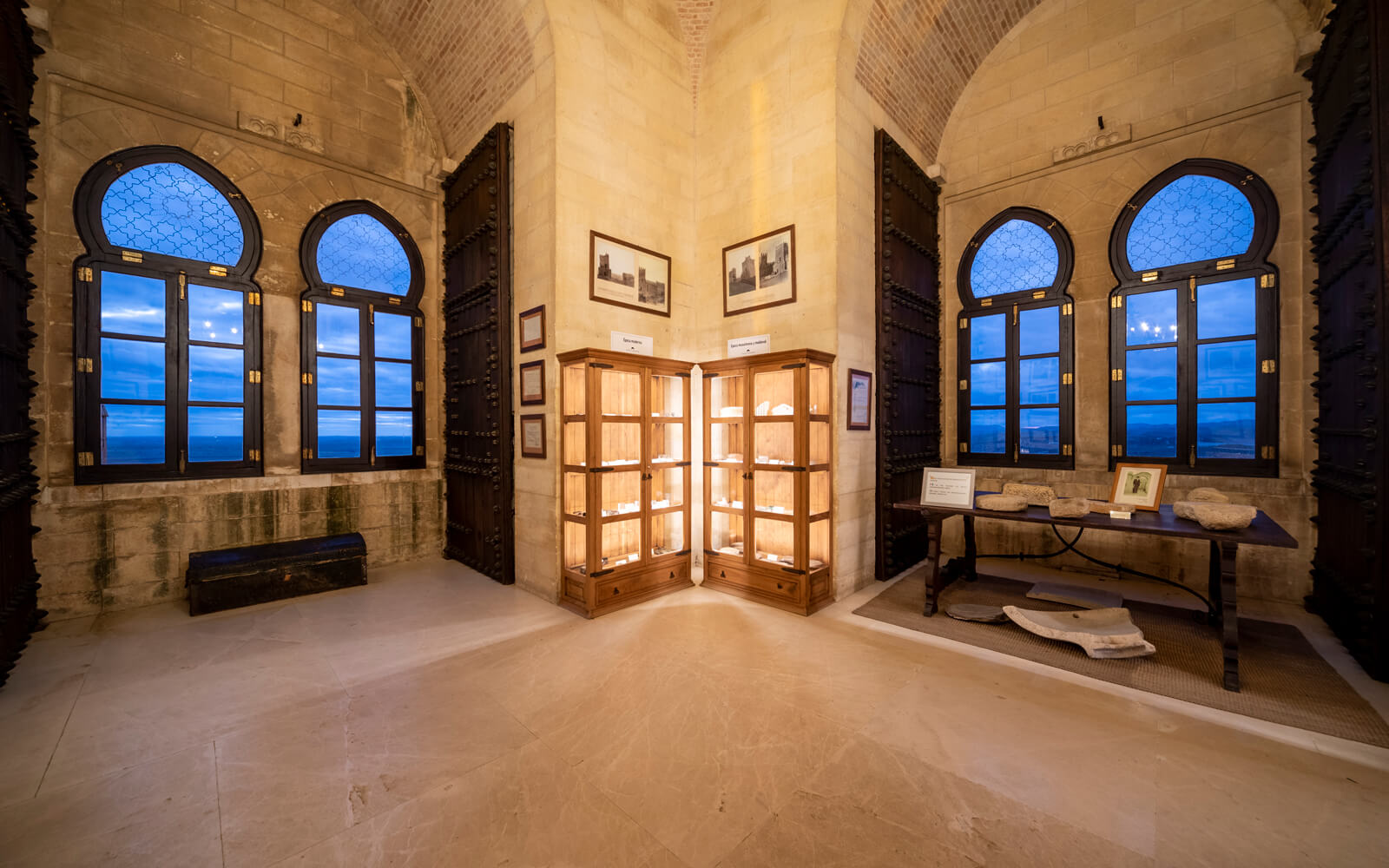 We offer you a selection of photos of the architecture of Almodóvar ...